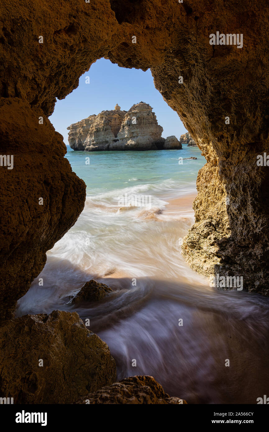 Cliff island hi-res stock photography and images - Alamy