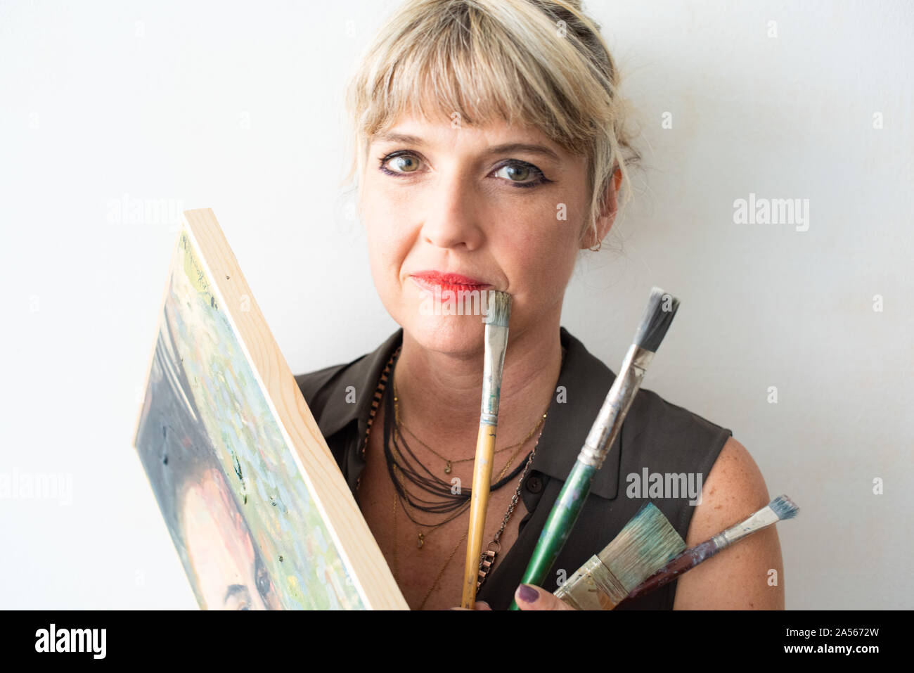 Fine art painter hi-res stock photography and images - Alamy