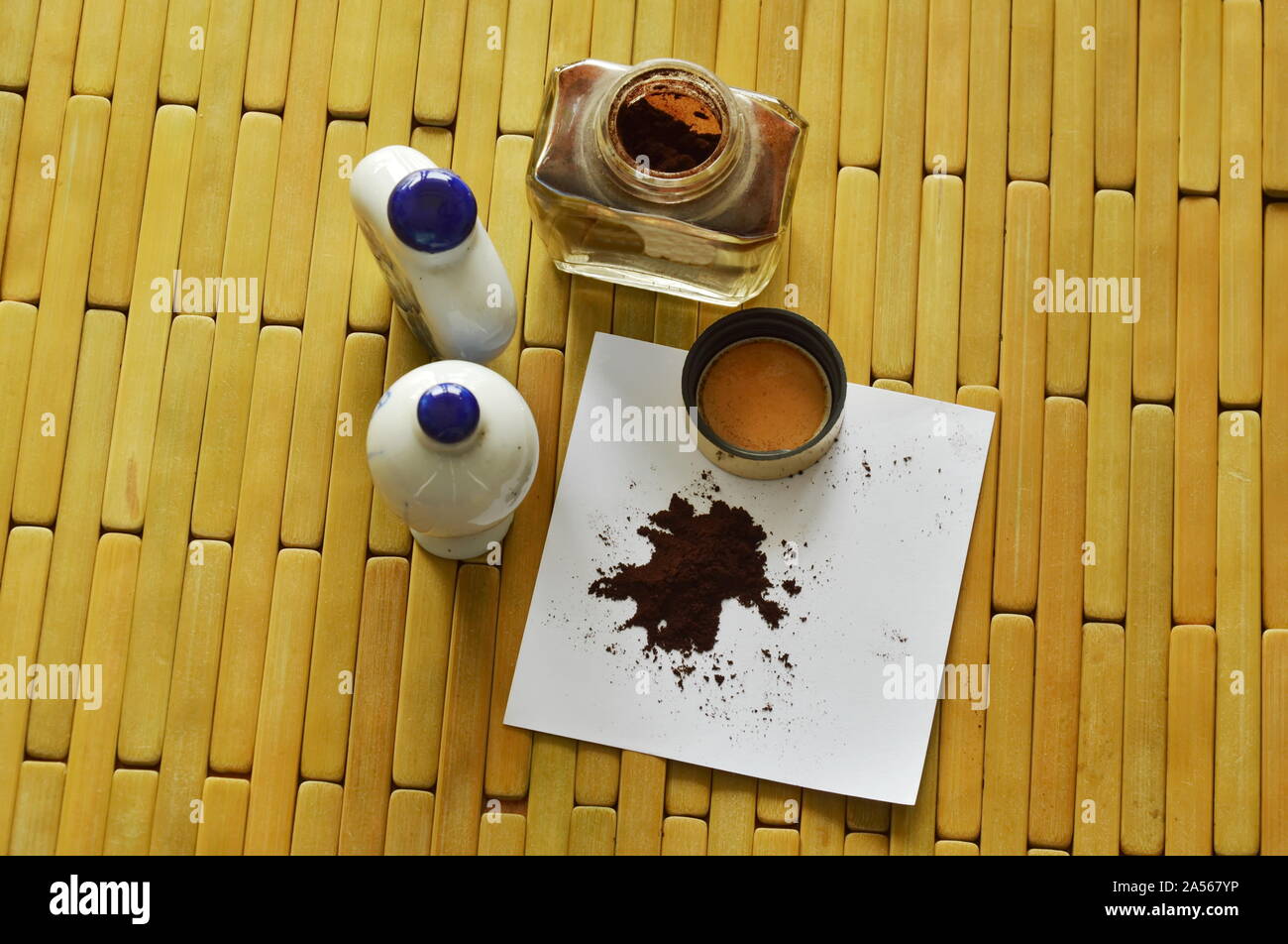 dry nasal tobacco on back hand ready for inhale Stock Photo - Alamy