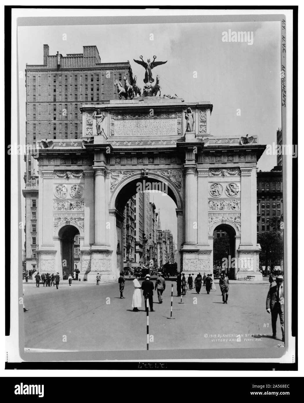 Buildings with arches Cut Out Stock Images & Pictures - Alamy