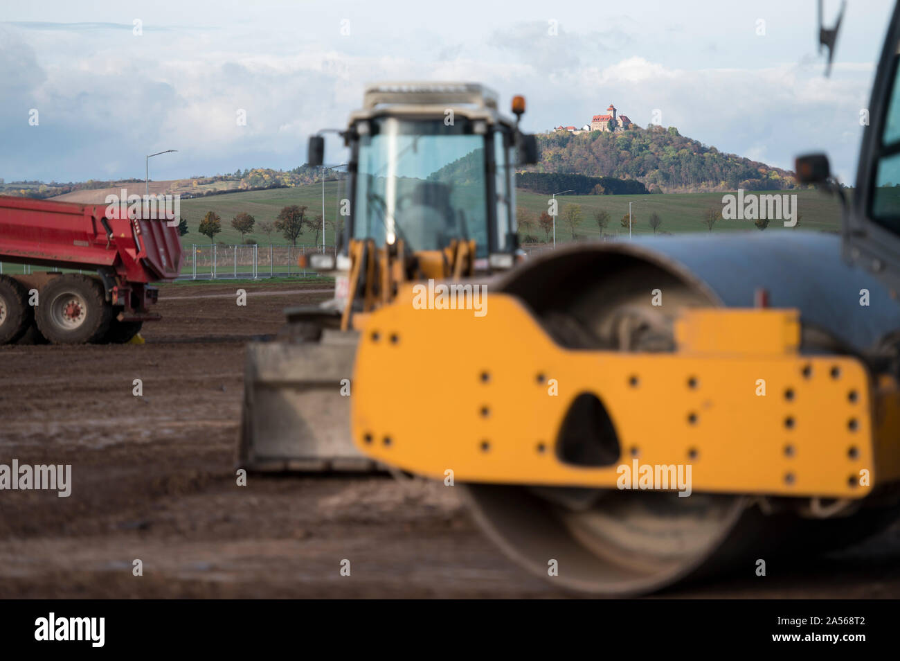 18 October 2019, Thuringia, Arnstadt: Construction vehicles at the ...