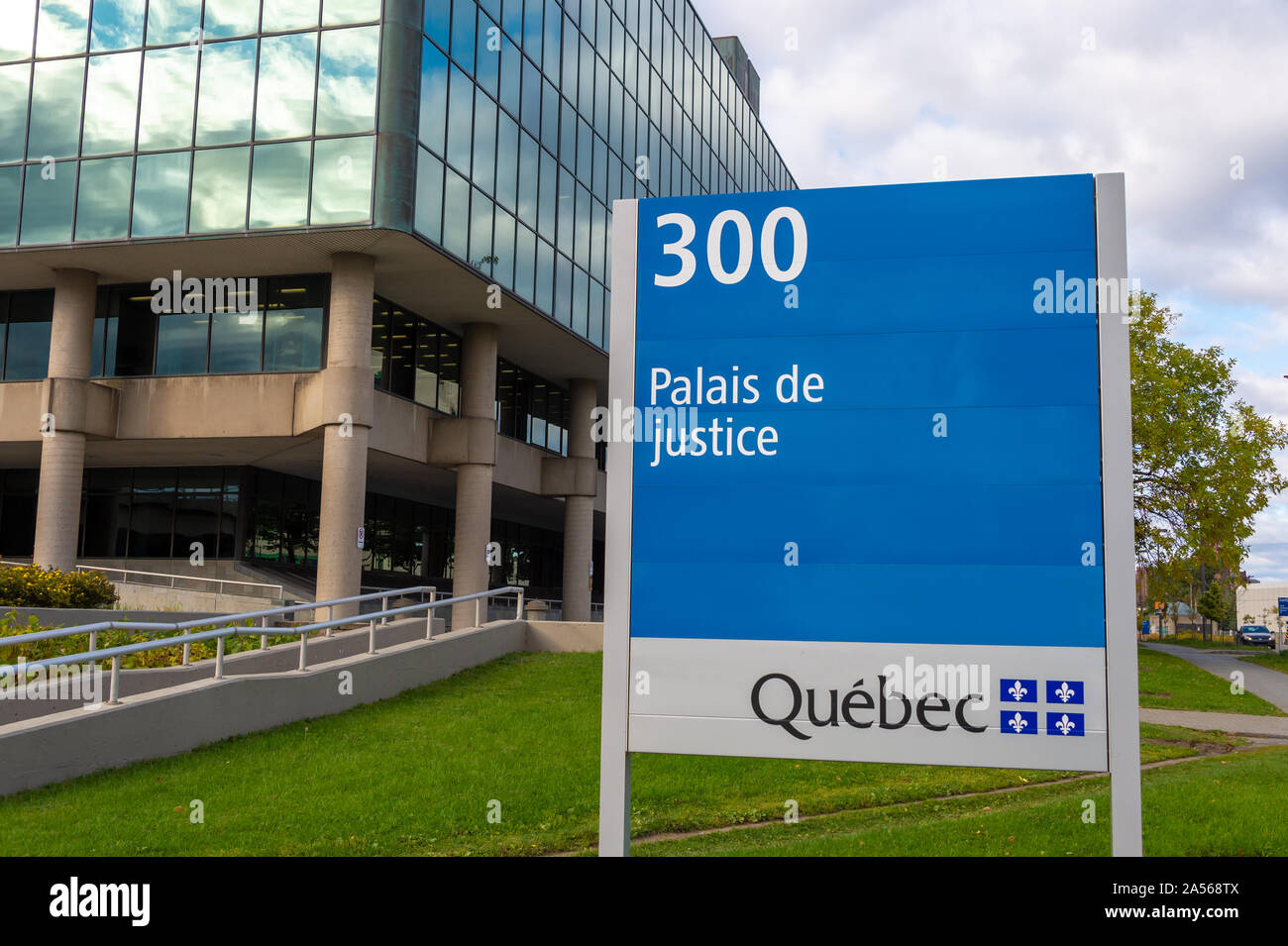 Quebec City, Canada - 4 October 2019: Facade & sign of Quebec City ...