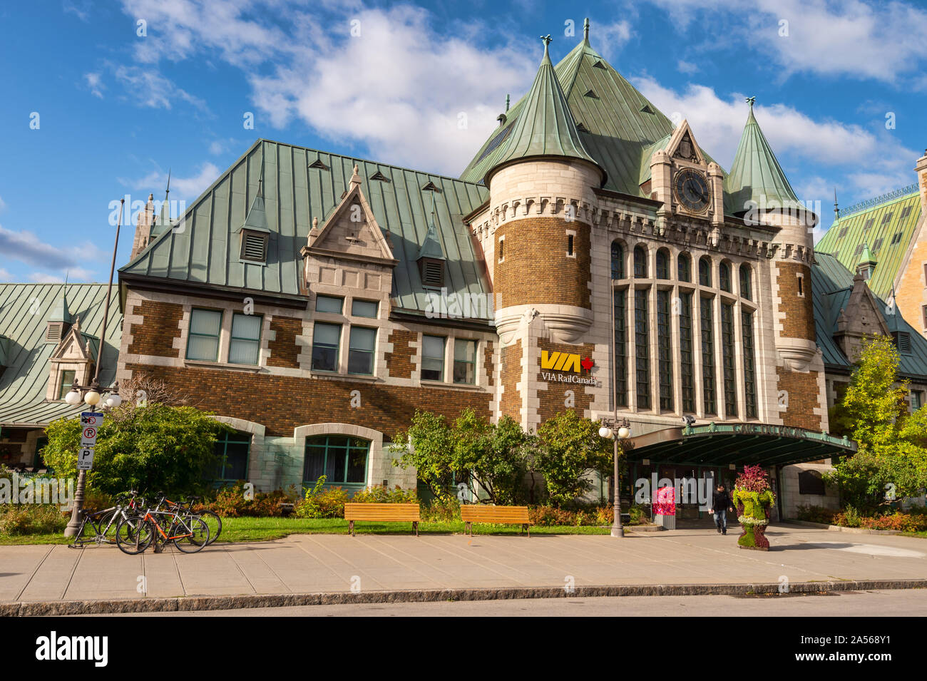 Quebec city via rail station hi-res stock photography and images - Alamy