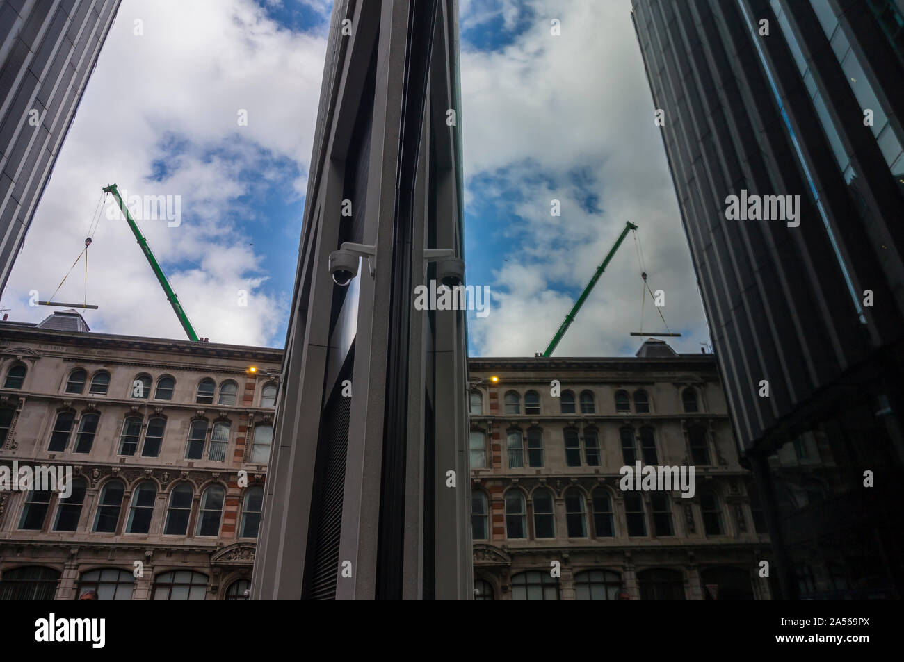 Spectacular Space in Iconic Office Buildings in London. London modern ...