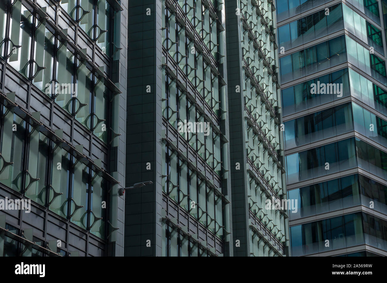 Spectacular Space in Iconic Office Buildings in London. London modern ...