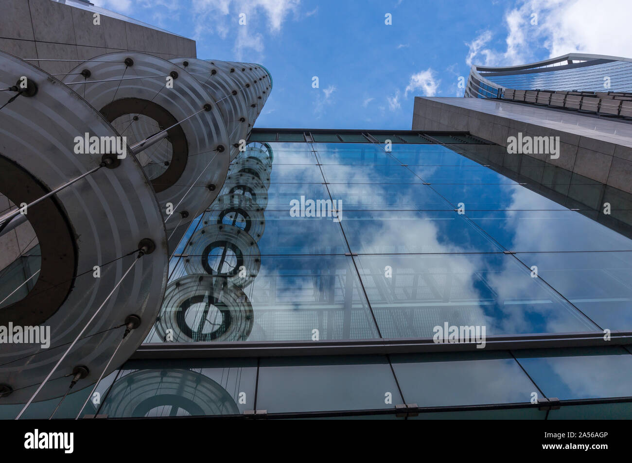 Spectacular Space in Iconic Office Buildings in London. London modern ...