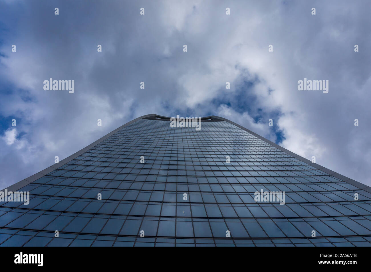 Spectacular Space in Iconic Office Buildings in London. London modern ...