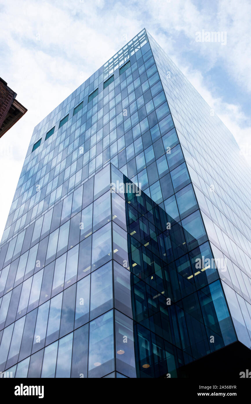 No.1 Spinningfields office block photographed from Quay Street ...