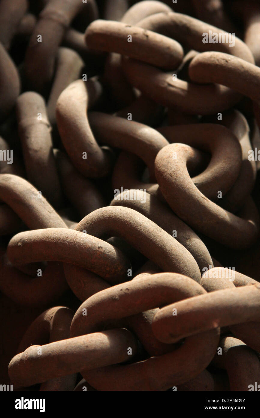 Corroded mooring chain hi-res stock photography and images - Alamy