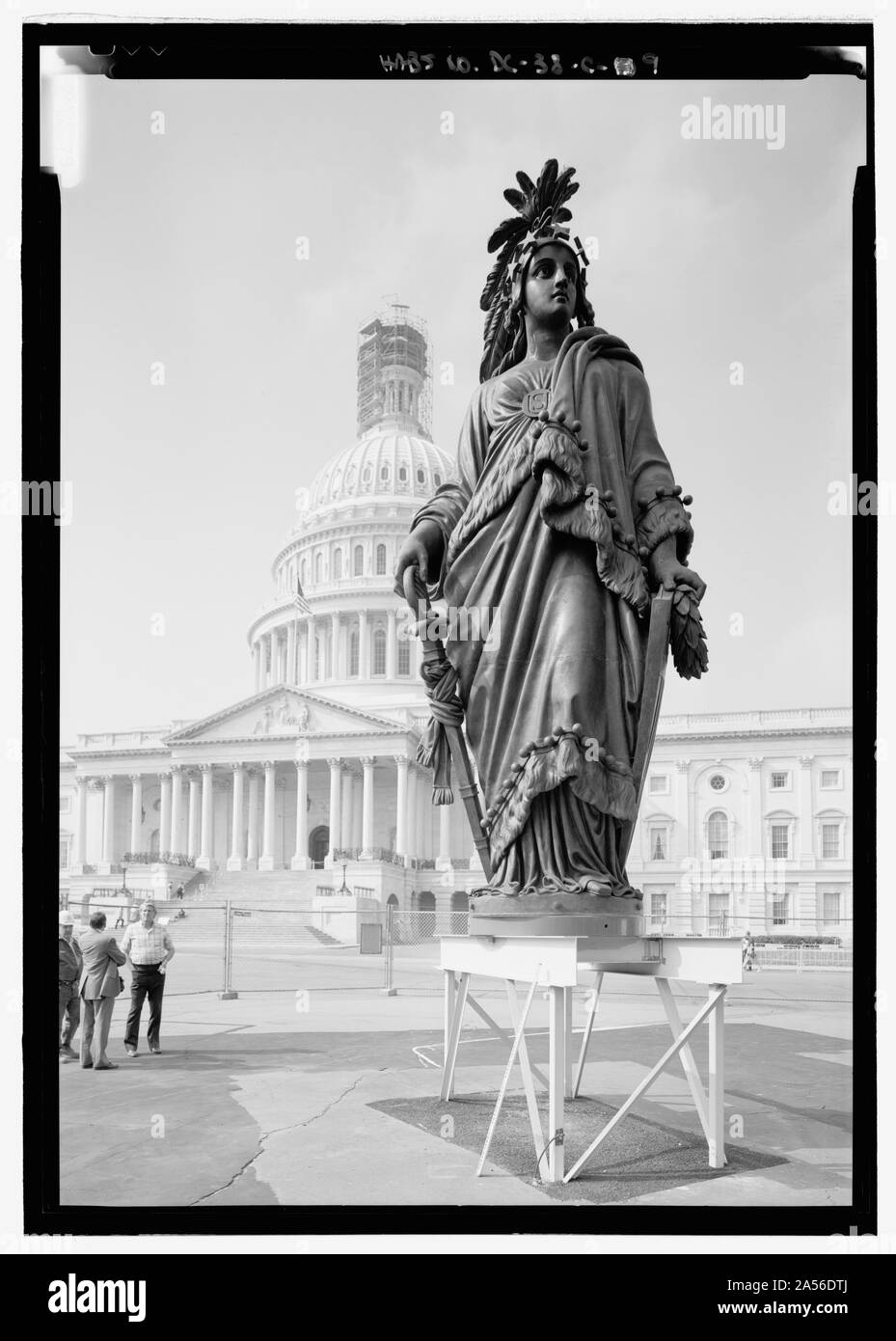 U.s. capitol statue of freedom hi-res stock photography and images - Alamy