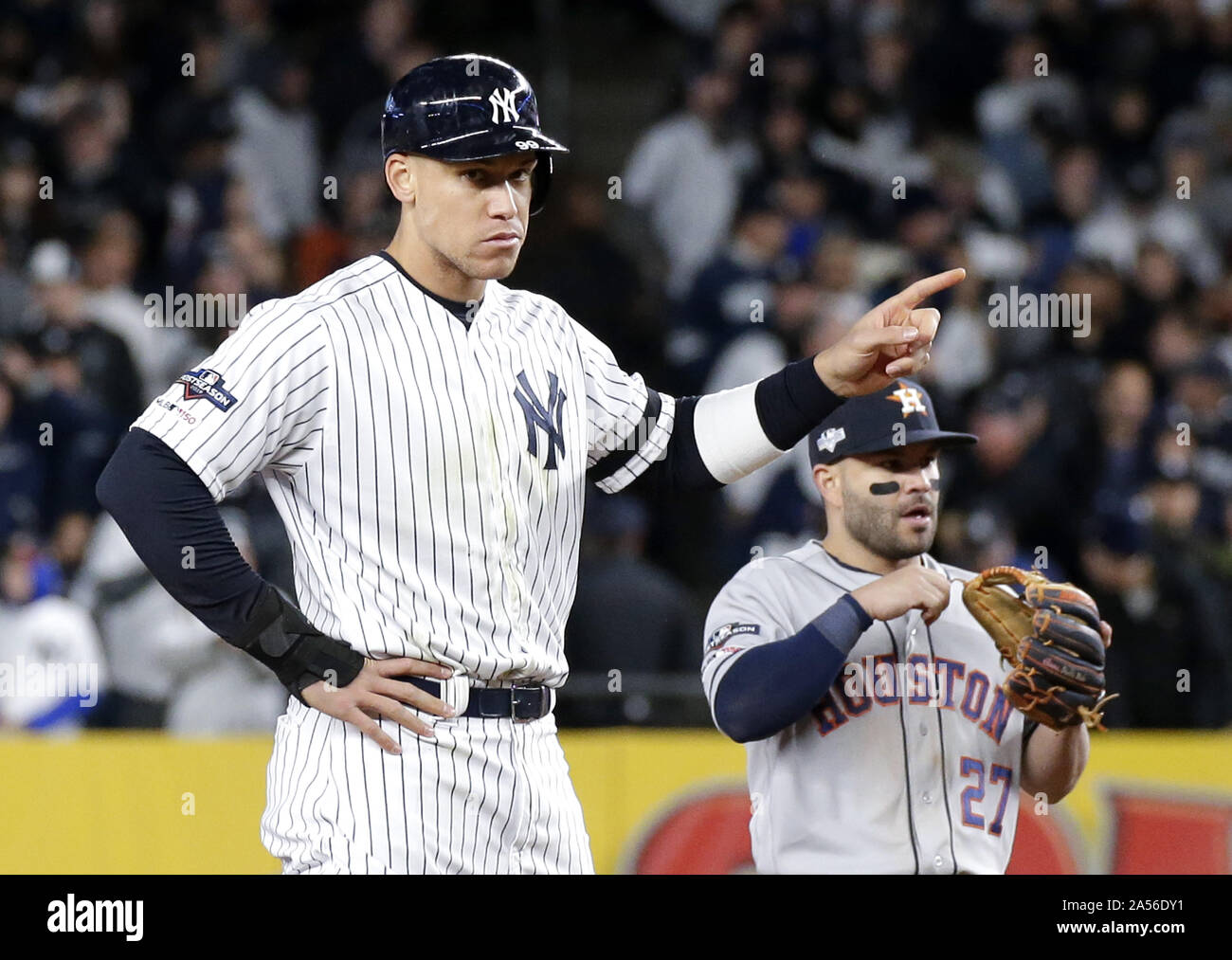 Judge stands next hi-res stock photography and images - Alamy