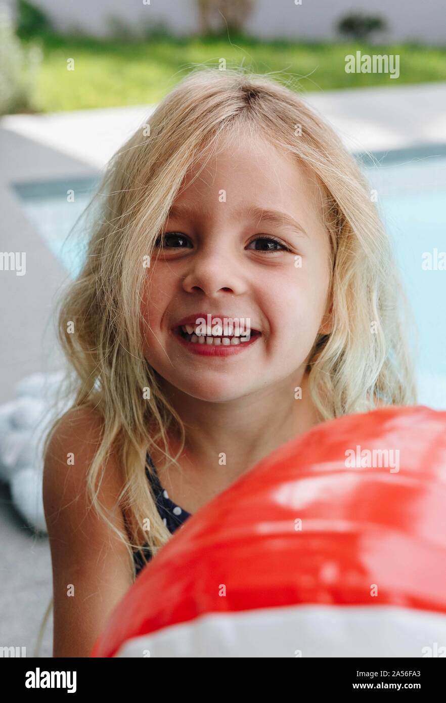 Swimming for children and families hi-res stock photography and images ...