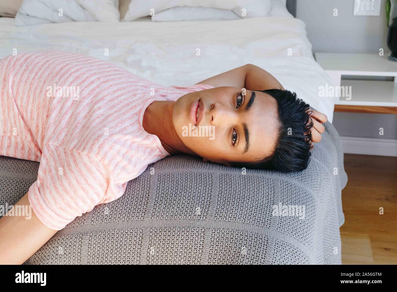 Young couple sleeping back hi-res stock photography and images - Alamy