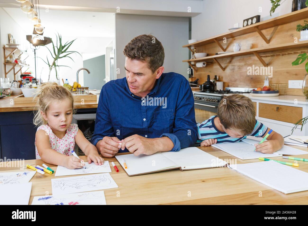 Children helping chores hi-res stock photography and images - Alamy Children helping chores hi-res stock photography and images - Alamy