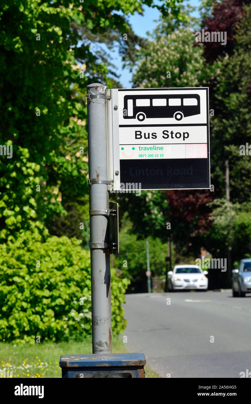 Rural england and bus stop hi-res stock photography and images - Alamy