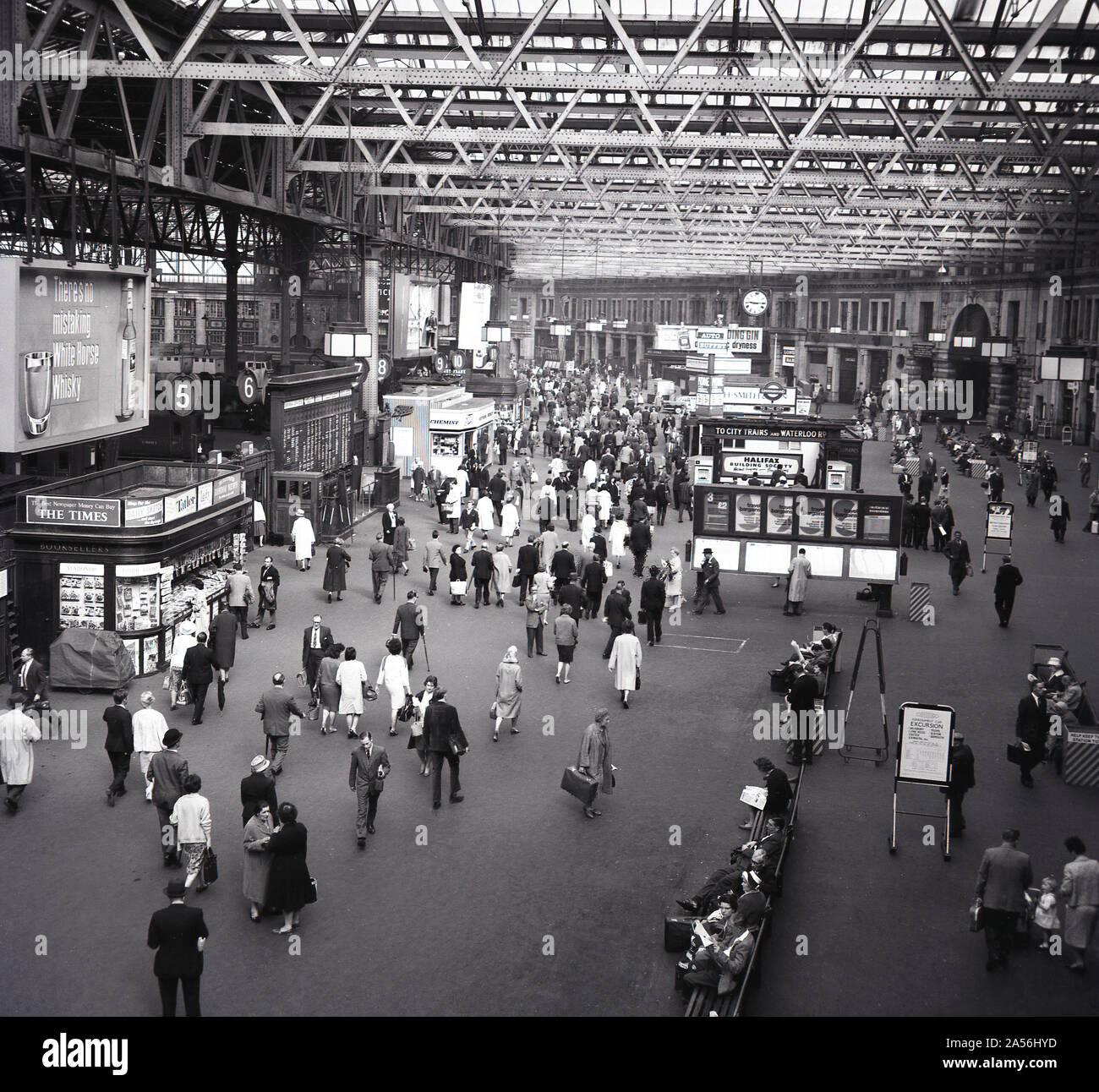 1960s Train Station Uk High Resolution Stock Photography and Images - Alamy