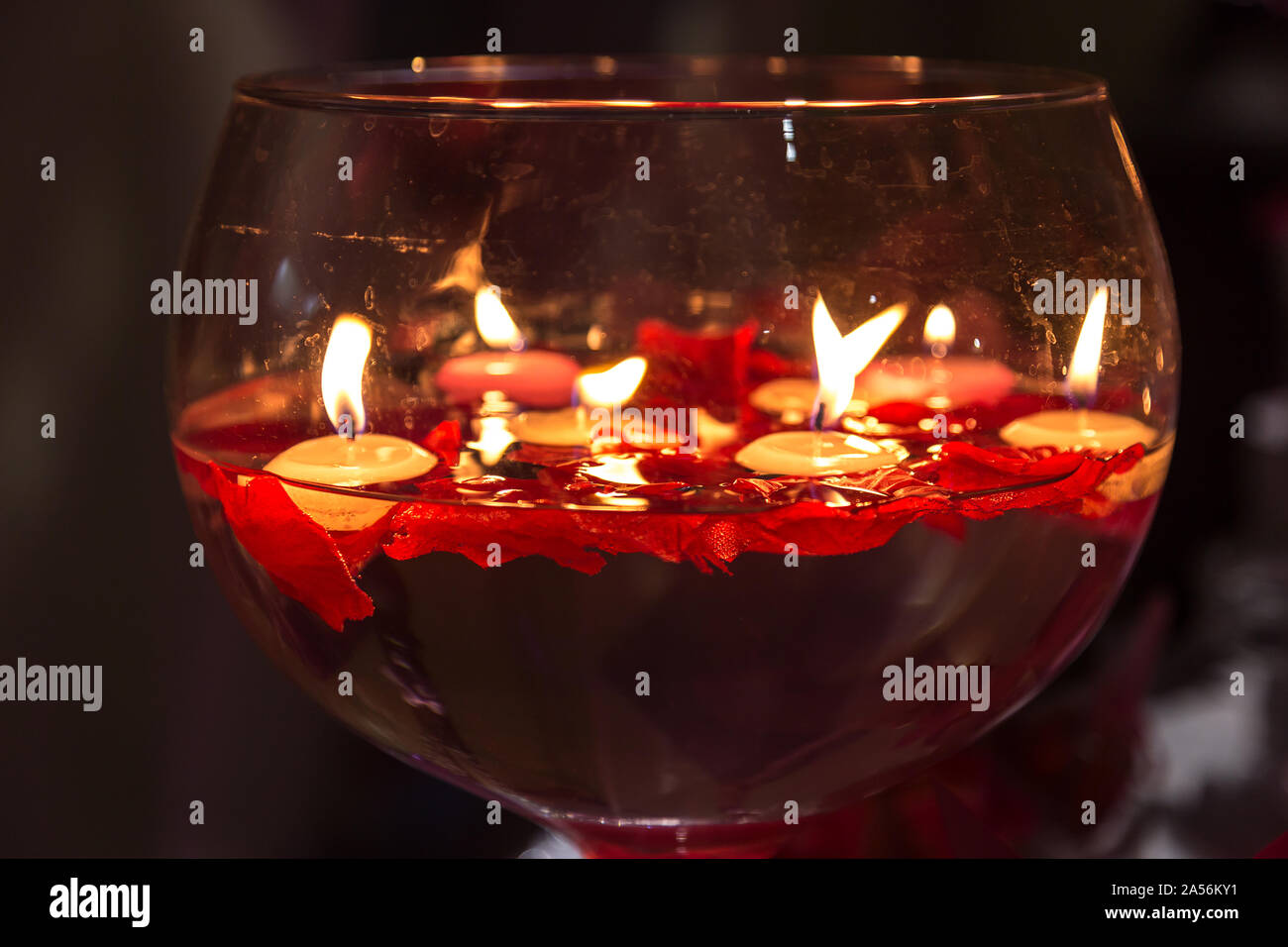 Big candlelight hi-res stock photography and images - Alamy