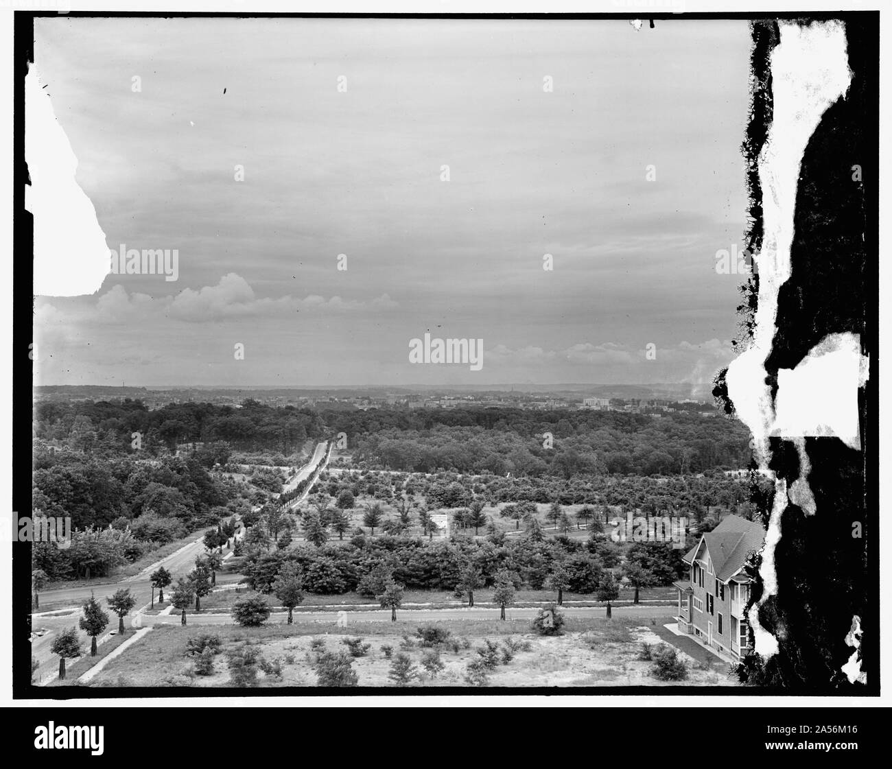 Historical view washington avenue Black and White Stock Photos & Images ...