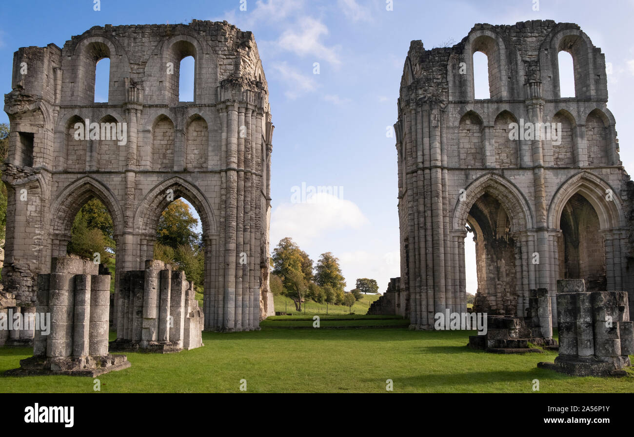 Historical yorkshire buildings hi-res stock photography and images - Alamy