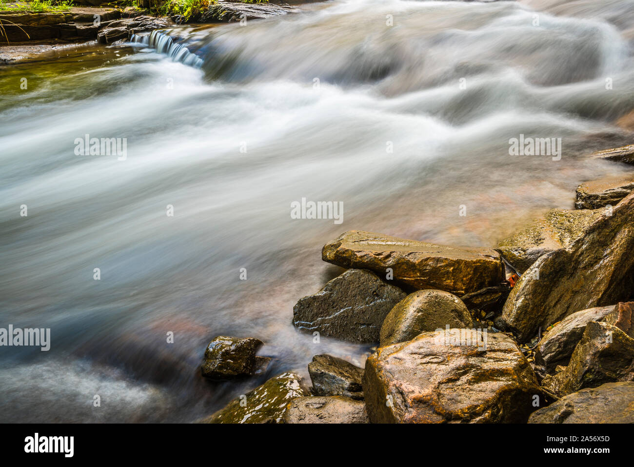River motion background hi-res stock photography and images - Alamy