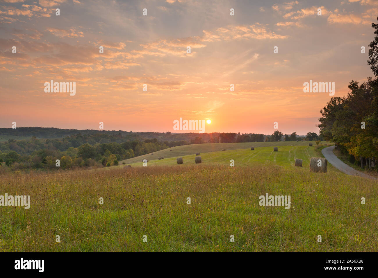 Sunset over agricultural land hi-res stock photography and images - Alamy