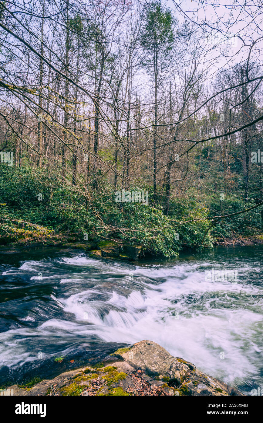 River small landscapes hi-res stock photography and images - Alamy