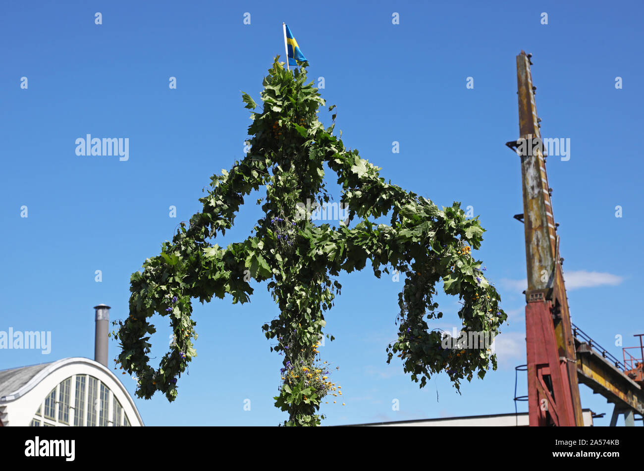 Swedish traditional maypole dance hi-res stock photography and images ...