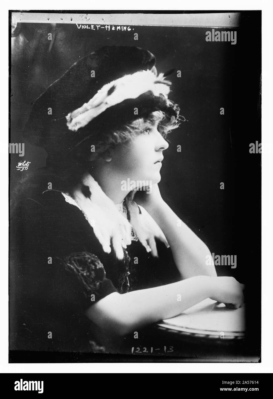 Violet heming hi-res stock photography and images - Alamy