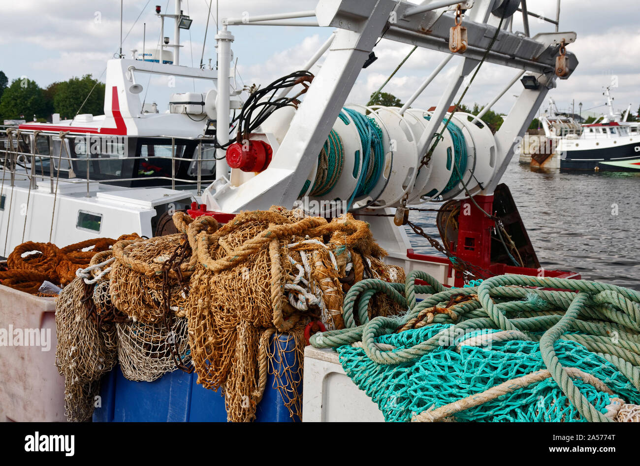Pulley System High Resolution Stock Photography and Images - Alamy