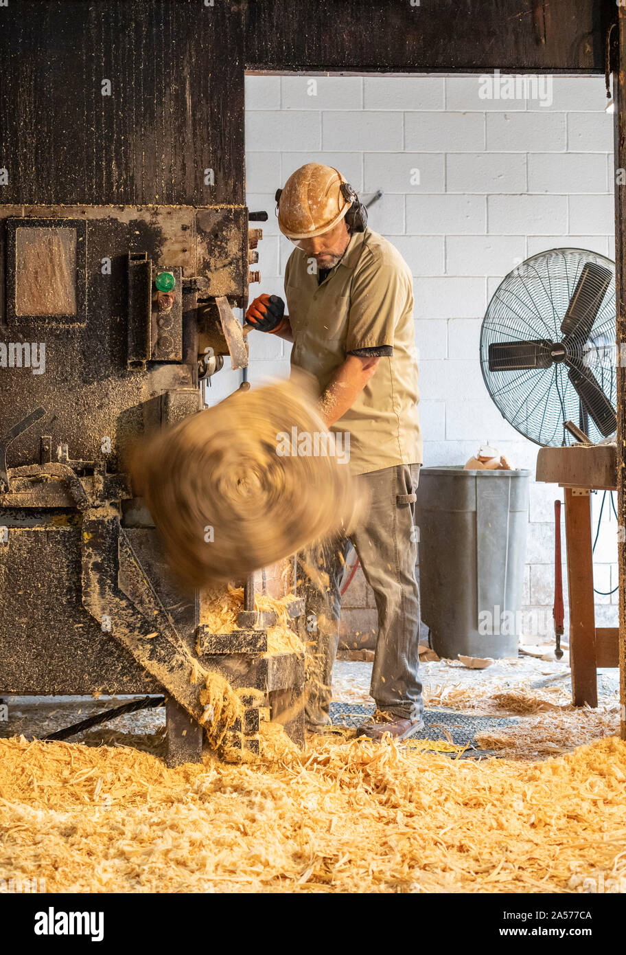 Lathe craft hi-res stock photography and images - Alamy