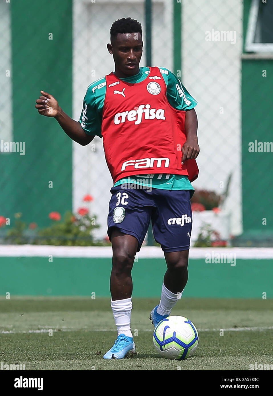 SÃO PAULO, SP - 18.10.2019: TREINO DO PALMEIRAS - Player Angulo, from ...