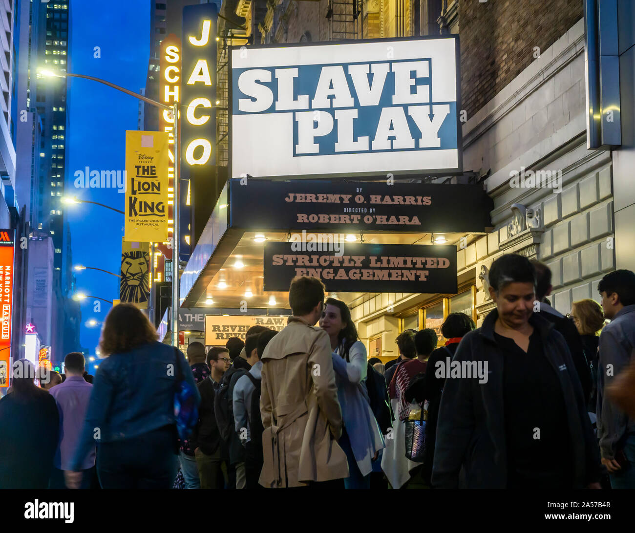 Throngs of theatergoers descend on the Golden Theatre on Broadway in ...
