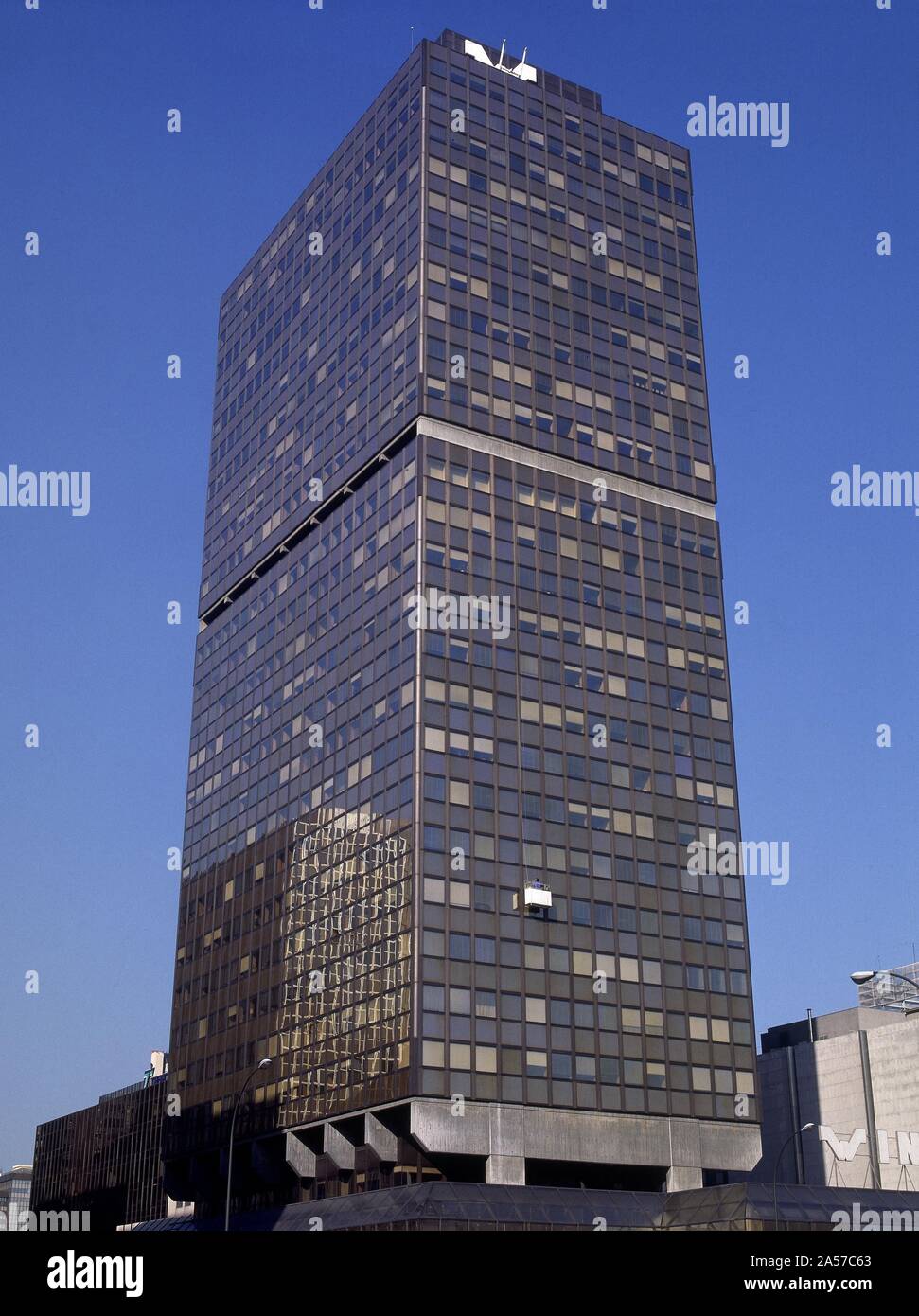 Azca madrid windsor hi-res stock photography and images - Alamy