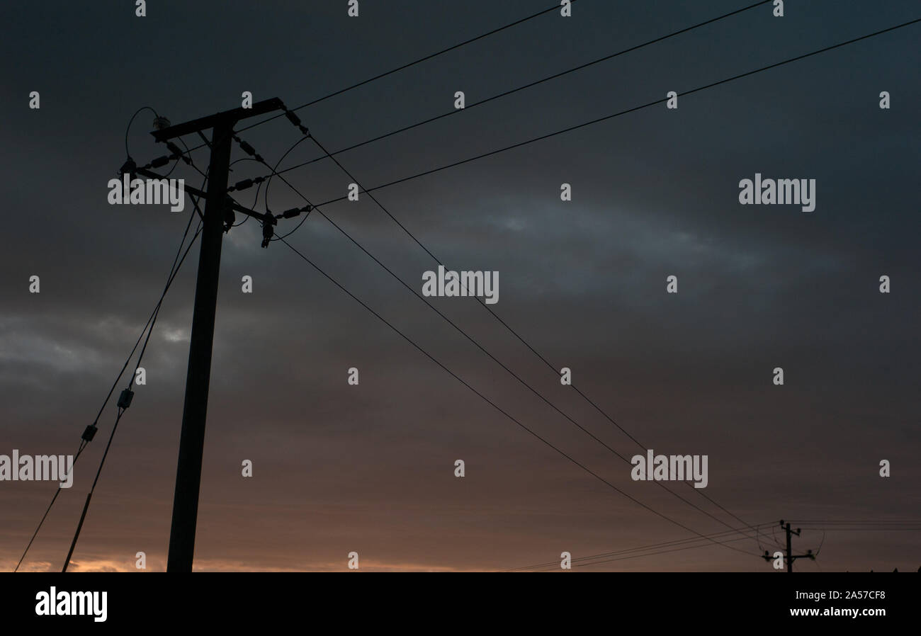 Sunset power lines purple hi-res stock photography and images - Alamy