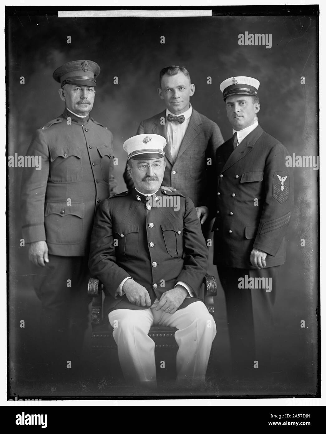 WAR CAMP COMM., SERVICE LEADER Stock Photo - Alamy