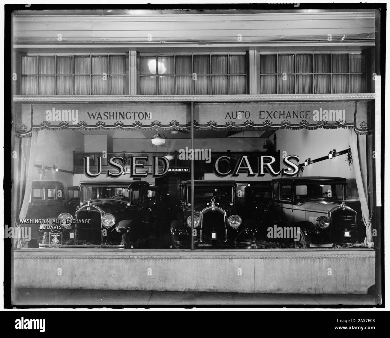 Parked auto Black and White Stock Photos & Images - Alamy