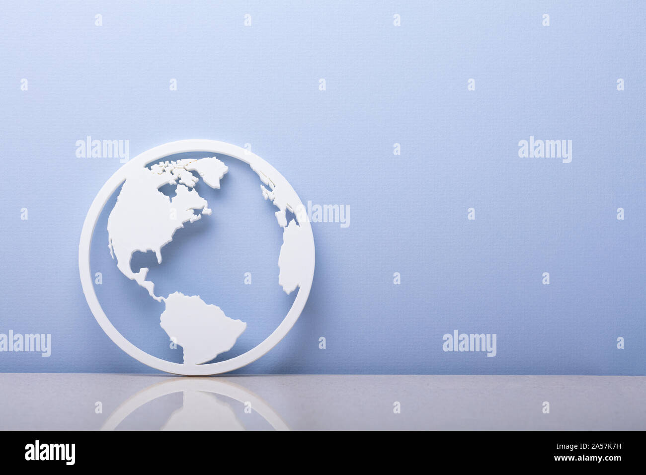 Earth symbol hi-res stock photography and images - Alamy