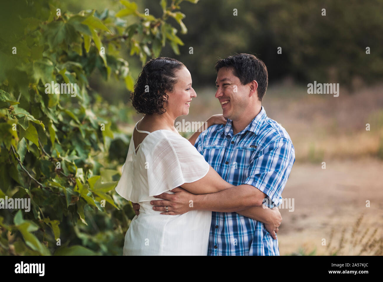 Hugging husband hi-res stock photography and images - Alamy