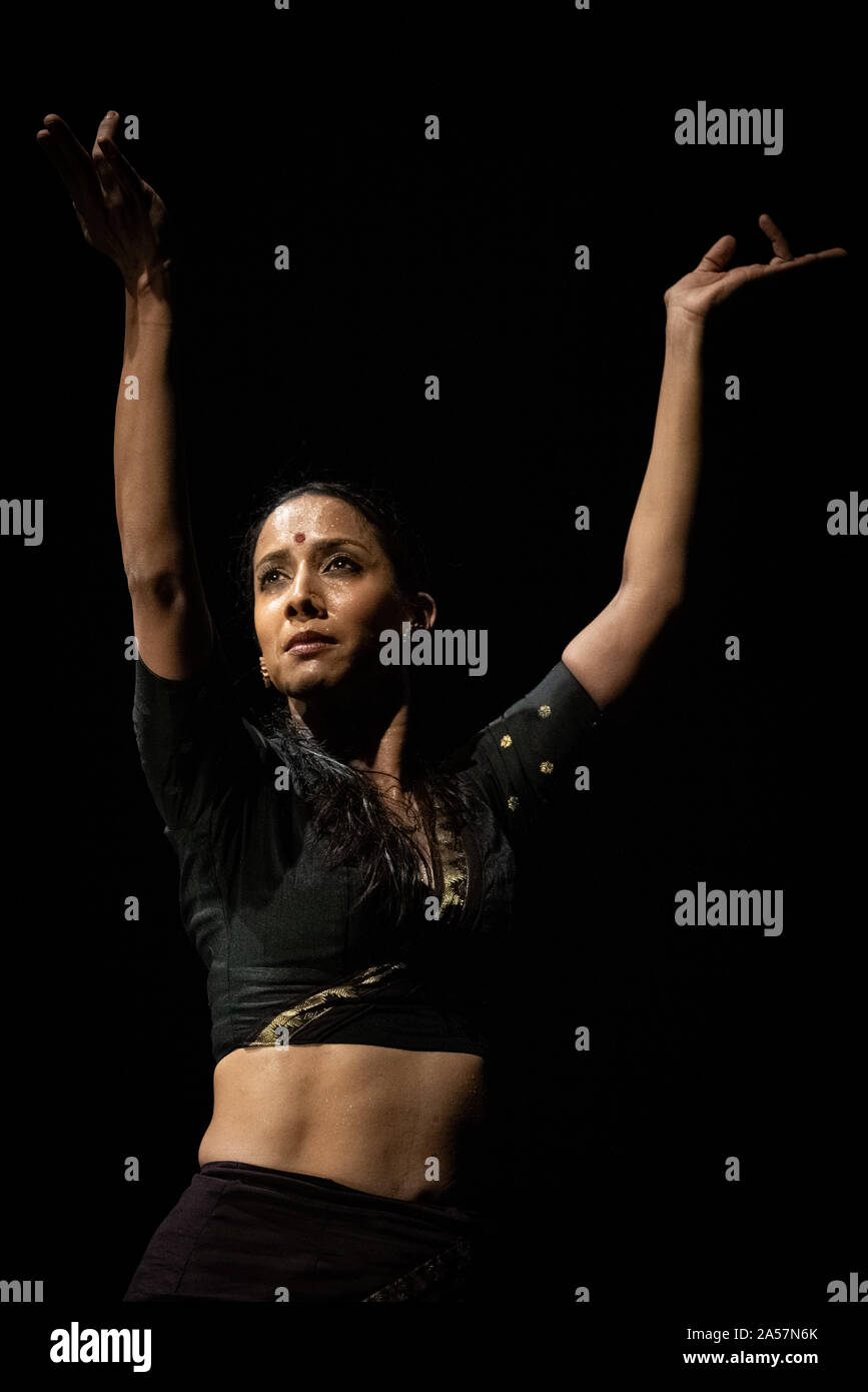 Bharatanatyam dancer choreographer hi-res stock photography and images ...