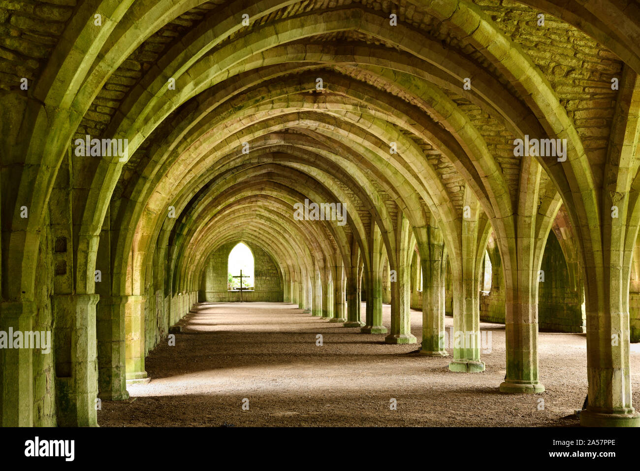 Vaulted stone ceiling hi-res stock photography and images - Alamy