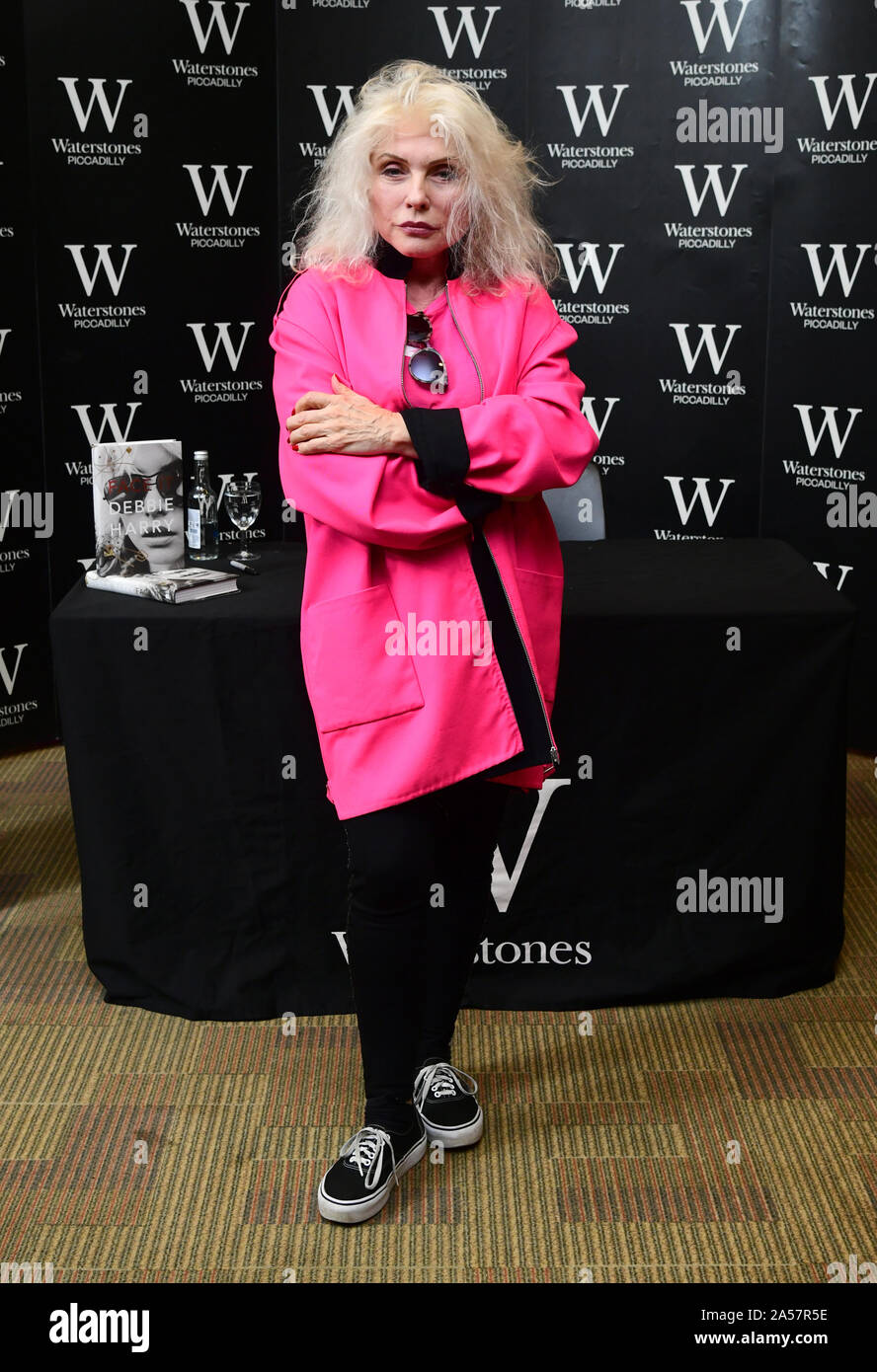 New book face waterstones piccadilly hi-res stock photography and ...