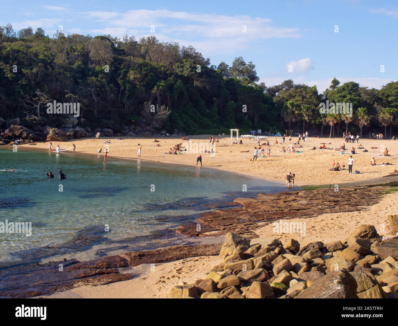 People Enjoying Summer On Shelly Beach In Manly Stock Photo - Alamy