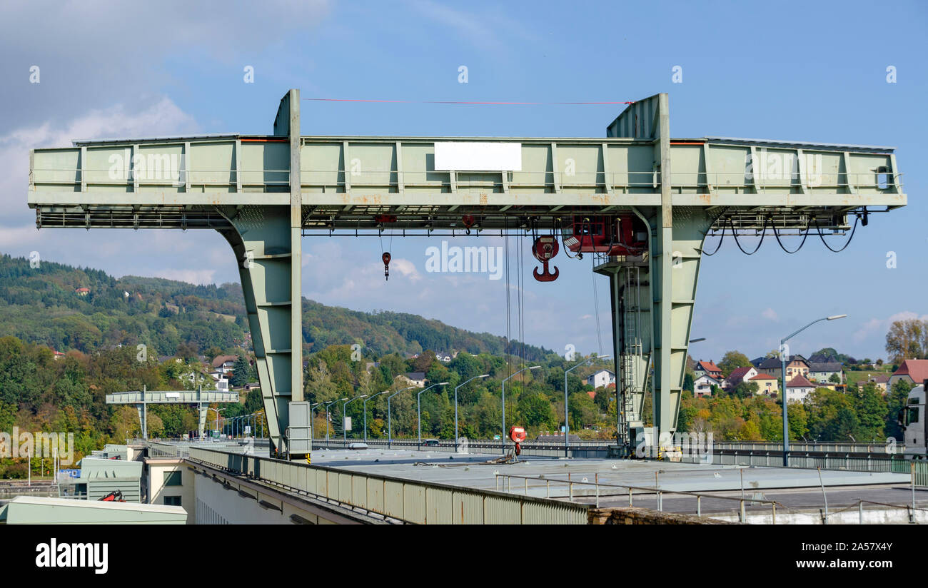Crane winch hi-res stock photography and images - Alamy