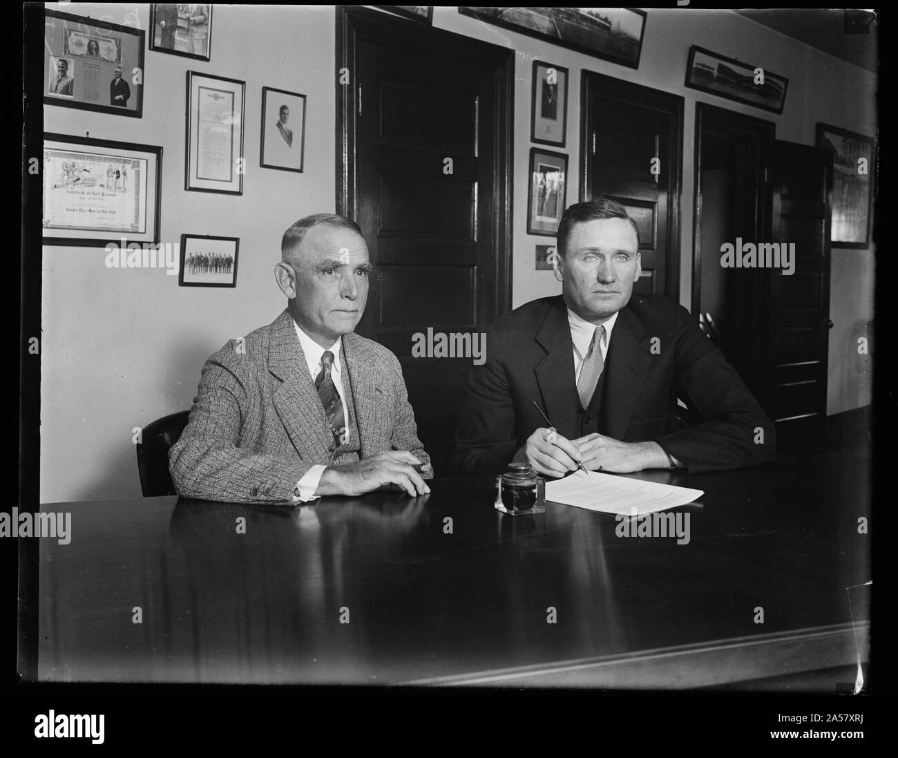 Walter johnson pitching hi-res stock photography and images - Alamy