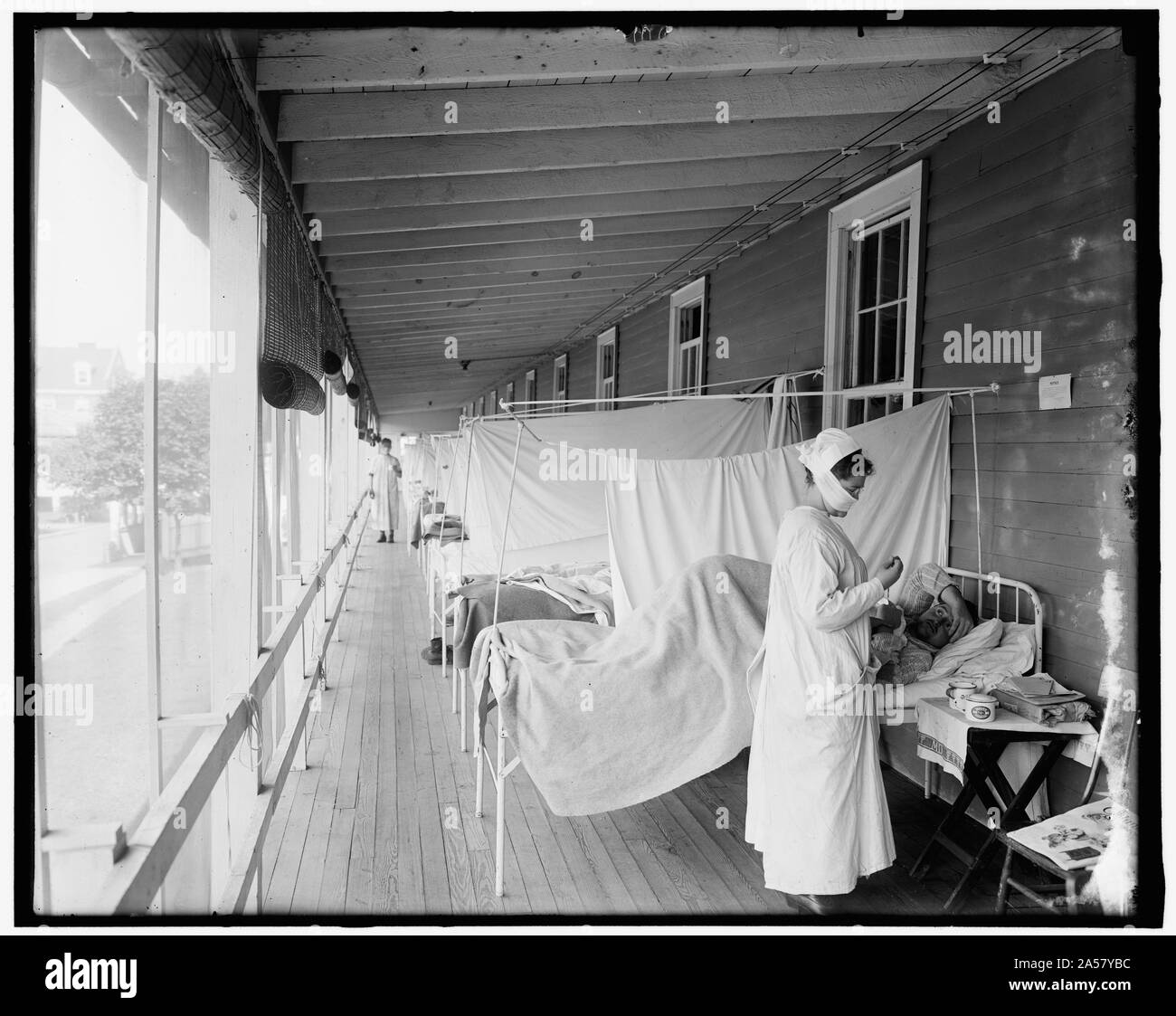 Treatment ward Cut Out Stock Images & Pictures - Alamy