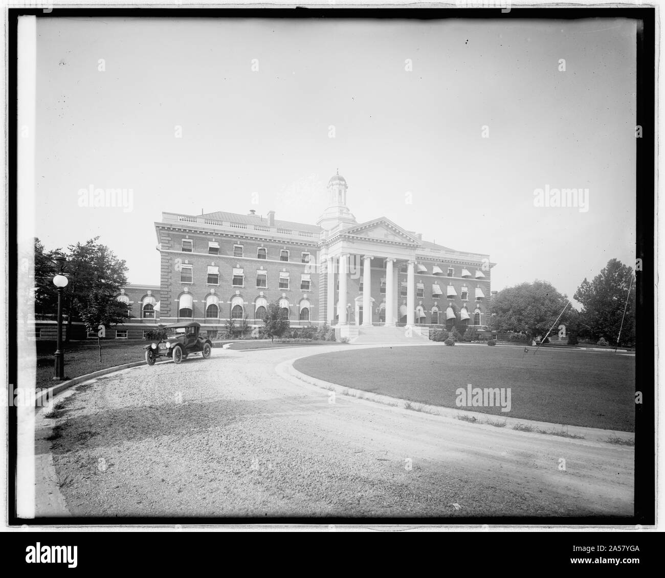 Walter Reed Hospital, Washington, D.C. , main bldg Stock Photo - Alamy