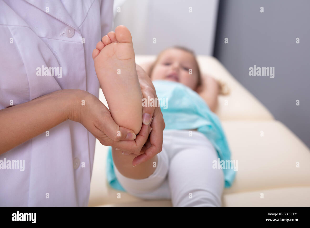 Girls Foot Hi Res Stock Photography And Images Alamy
