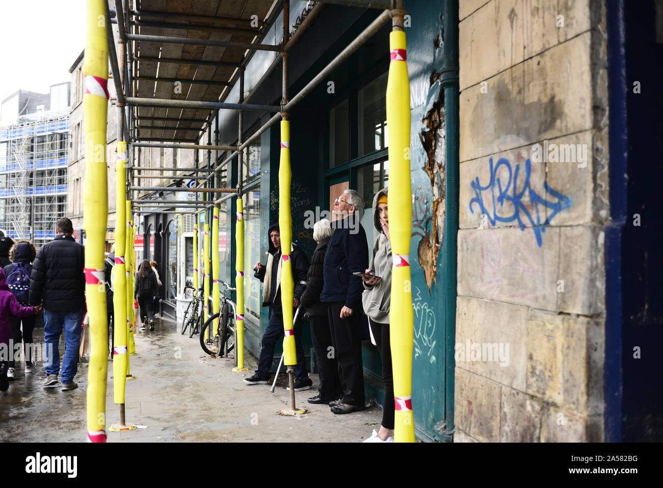 Everyday life in a city in europe Stock Photo - Alamy
