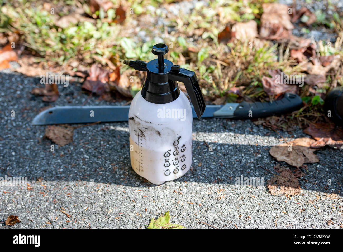 Frill herbicide application hi-res stock photography and images - Alamy