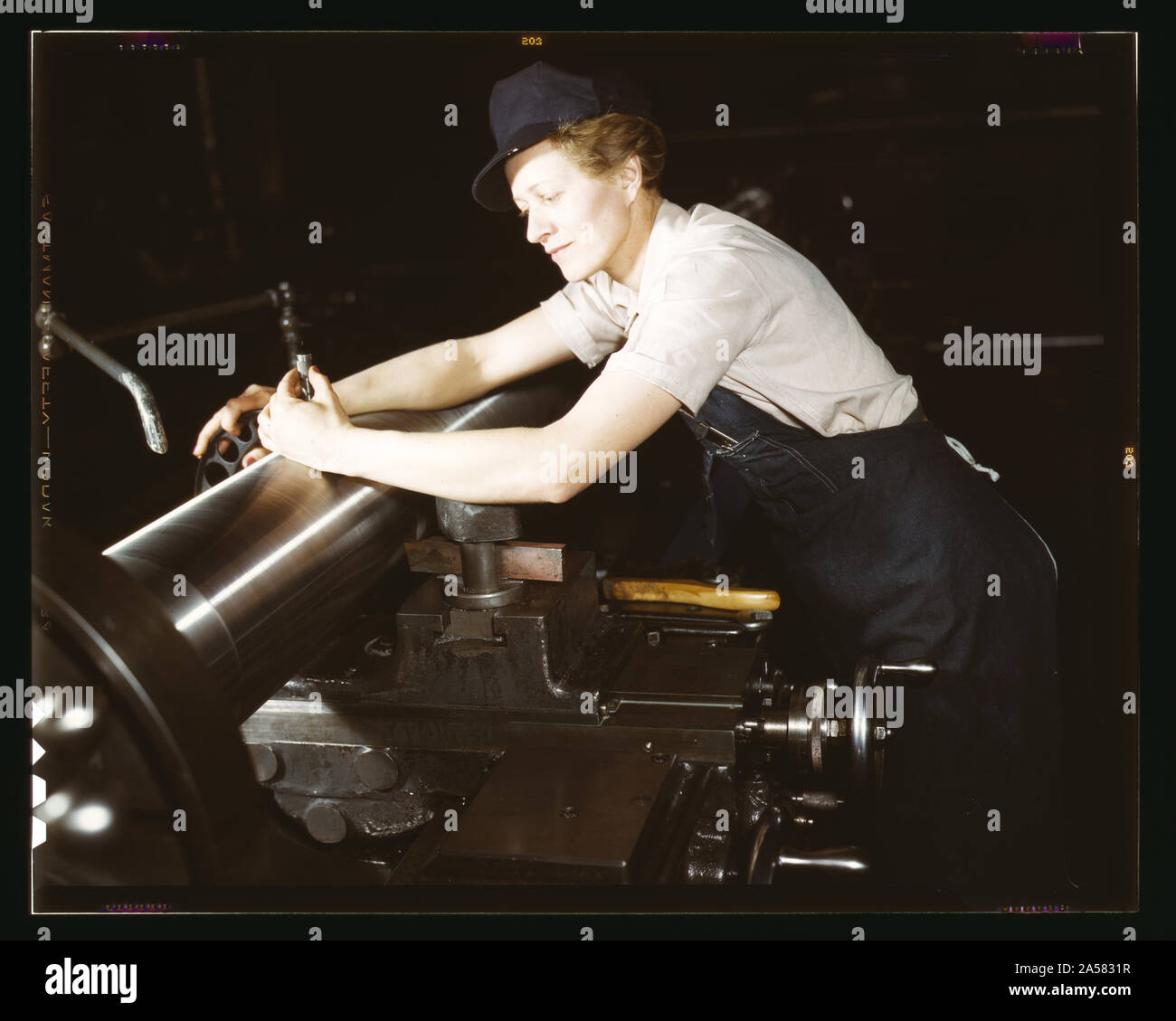 War production workers at the Vilter [Manufacturing] Company making M5 ...